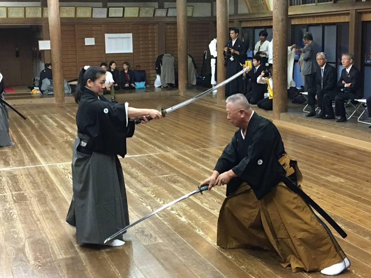 ¿Quién ataca? ¿Quién defiende? los roles de trabajo por parejas en el ...